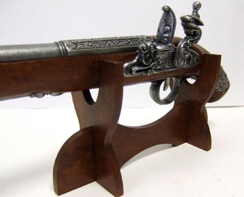 8-1/2"L x 2-3/4"W x 5-1/4"H Denix Walnut Finish Hand Gun Display Stand ...